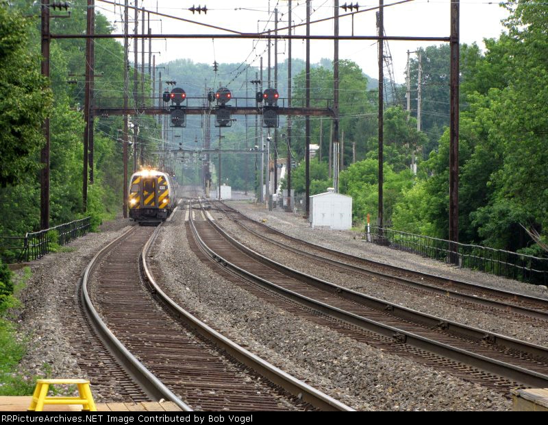 Keystone Service train 663